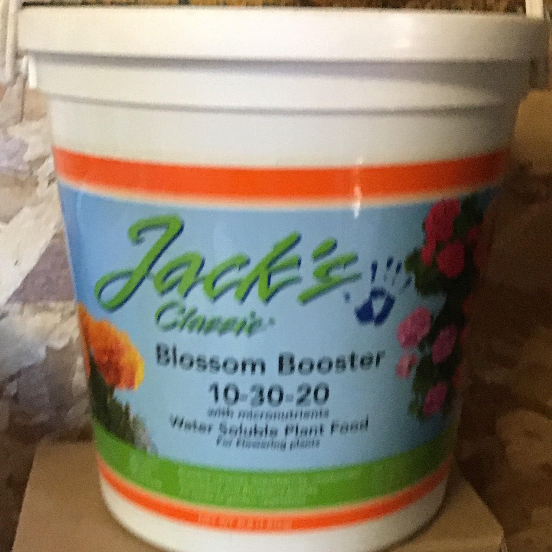 Jacks Classic Blossom Booster Fertilizer 4# | Pratt Family Greenhouse